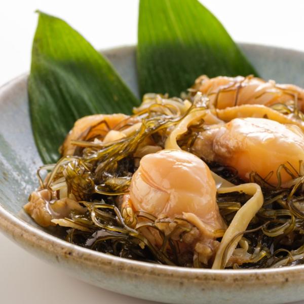 商品発送元：【公式通販】道水オンラインショップフード・菓子、水産物・水産加工品、その他【内容量】ほたて松前漬け ３００ｇ【原材料名】ほたて貝（青森県産）、しょうゆ、砂糖、米発酵調味料、いか加工品、昆布、食塩、唐辛子／甘味料（ソルビトール）、...