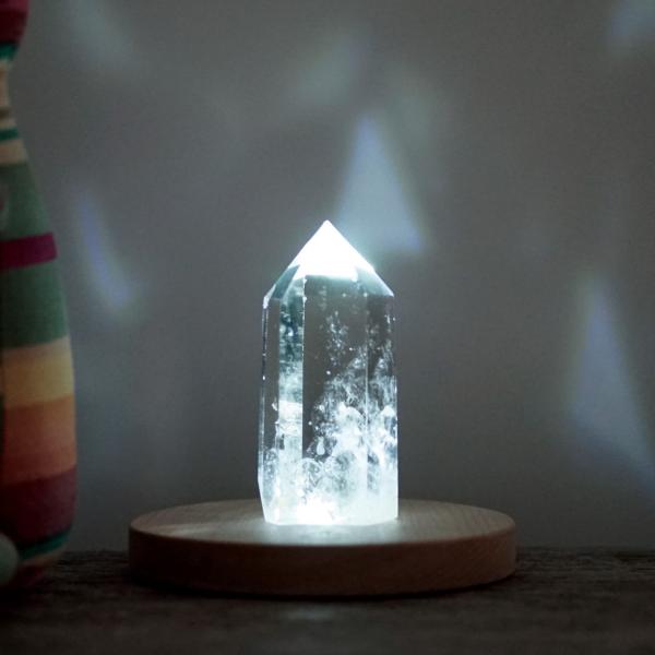 商品発送元：ホワイトセージ 浄化スプレーのルカス LUCAS　本店生活・インテリア・文具、インテリア小物・置物、その他<ナチュラルウッド LEDコースターランプ 【木製ディスプレイ照明】バッテリー内蔵・USB Type C ケーブル付...