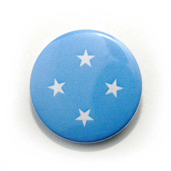 商品発送元：I love itサイズ：直径32mm、重量：3ｇジュエリー・アクセサリー、その他缶バッジ 世界の国旗シリーズミクロネシア（National Flag MICRONESIA)サイズ：直径32mm重量：3ｇ