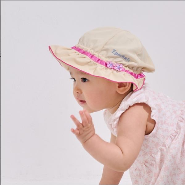 商品発送元：紫外線対策総合ブランド エポカル軽さバツグンの頭にやさしくフィットするベビーのＵＶカットハット家電・AV機器・カメラ生まれたばかりの赤ちゃんの大切な頭を守る　エポカル赤ちゃんUVカット帽子 商品スペックカラーホワイト / ネイビ...