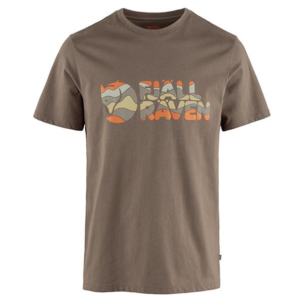 商品発送元：【公式】フェールラーベン バイ トリニティファッション・ブランド・リラックスフィットの快適なTシャツ。・厚手のオーガニックコットン・ジャージーを使用。・胸に大きなカラフルなFjallravenロゴ入り。・ラウンドネック。