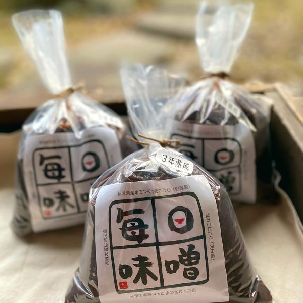 商品発送元：ガタ市フード・菓子、調味料、みそ米農家の手づくり味噌生産地新潟市江南区内容量1000g×3発送日目安3日後発送発送時期通年消味期限1年
