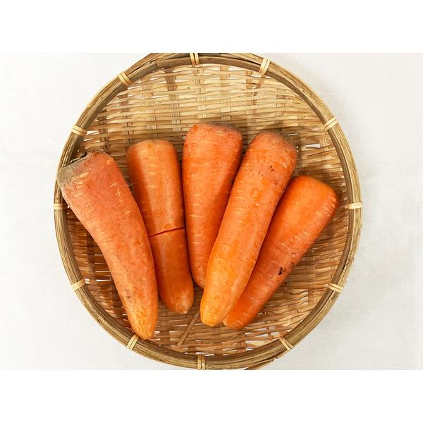 商品発送元：ハート.netshopフード・菓子肥料もあたえられない、きびしい環境の中でも、たくましく育ったにんじんは、水分率があり、みずみずしくサッパリしています。 エグミやにんじん独特の生臭さがなく、にんじんジュースにおすすめ！もちろん、...