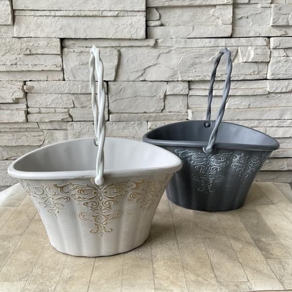 商品発送元：橋本種苗園オンラインストア家電・AV機器・カメラ【軽量プランター】ゴシックバスケット合成樹脂で軽量です。ゴールドやシルバーのアクセント使いが、高級感のある質感です。◆サイズW28cm   D22cm H15.5cm  （持ち手可...