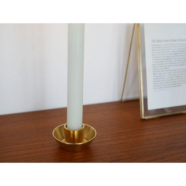 商品発送元：Hinata life生活・インテリア・文具私時間をそっと癒す、「キャンドルとスタンド」のある空間。LEDの光がまるで本物のキャンドルのように、ゆらめく「LEDライトキャンドル 」。電池式なので気軽に安全に、食卓や玄関などいつも...