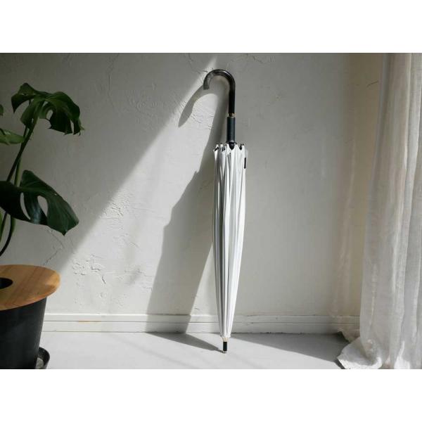 商品発送元：Hinata life生活・インテリア・文具日傘にも“アレ”が無くなったら、暑い夏もスマートに。「ベルトがない日傘 Shupatto」ちょっと億劫な“あの”動作を止められる進化系傘「【marna】Shupatto アンブレラ」に...