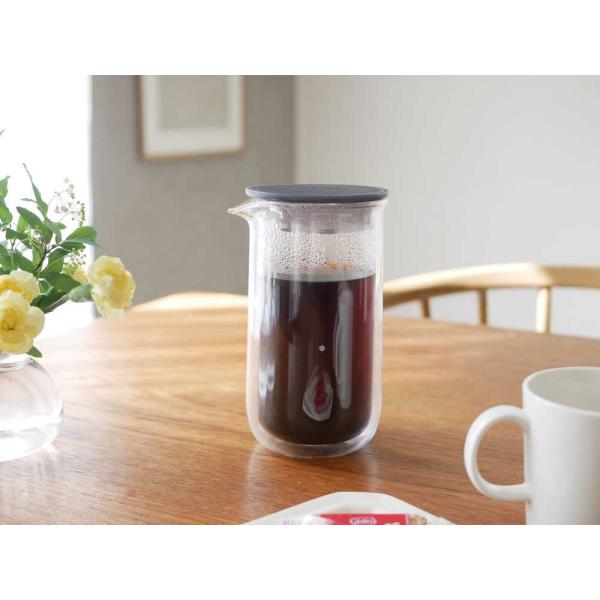 商品発送元：Hinata life生活・インテリア・文具熱々コーヒーを直接持て、電子レンジもOK。カジュアル使いできる「ダブルウォールカラフェ」フランス語で“水差し”という意味のカラフェ。透明なガラスにワインやジュース、お水などを入れるから...