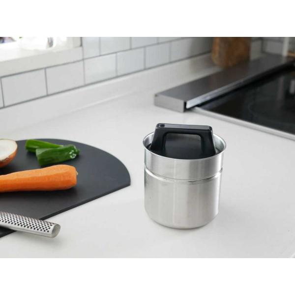 商品発送元：Hinata life生活・インテリア・文具ニオイも虫も、ルックスも即解決！密閉できる「生ゴミキャニスター」。視界に入るのも嫌な生ごみ。ポリ袋にいれて蓋付きのゴミ箱に捨てたり、シンクの受けゴミ入れに入れたりしても、ニオイや虫の発...