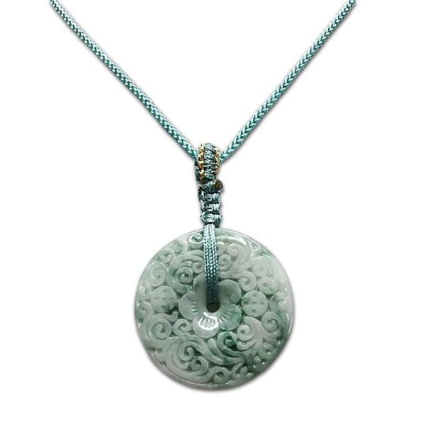 商品発送元：石街ジュエリー・アクセサリー、ジュエリー・アクセサリー●自社管理番号　A3-11-001天然ひすい 出入平安 高級感有り 吉祥花紋可愛い紐 手編み結び 手作り 翡翠紐ネックレス●材質AAA色合い良好緑入りひすい翡翠ジェダイト花紋...