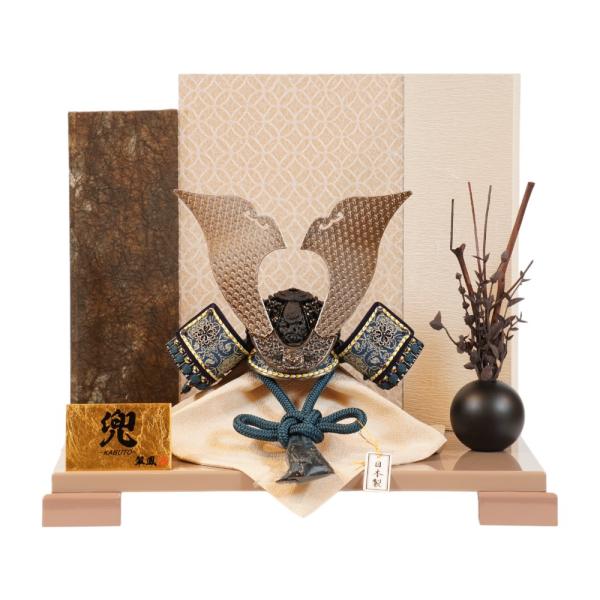 商品発送元：創業慶応元年-雛人形・五月人形の専門店-人形の岩崎幅40×奥行29×高さ34(cm)おもちゃ・ホビー・ゲーム、おもちゃ、人形・ぬいぐるみ【製作】翠鳳【規格】8号【仕様】黒小札青緑中ベージュ糸威、純金渡金鍬形、龍村織吹き返し、鉄打...