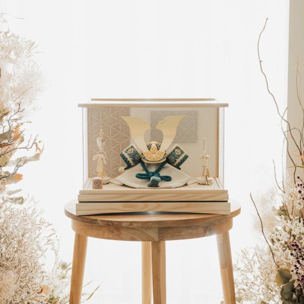 商品発送元：創業慶応元年-雛人形・五月人形の専門店-人形の岩崎幅45×奥行30×高さ32(cm)おもちゃ・ホビー・ゲーム【製作】翠鳳【規格】8号【仕様】黒小札青緑中ベージュ糸威、純金渡金鍬形、龍村織吹き返し、鉄打ち合わせ鉢【装飾】アクリルケ...