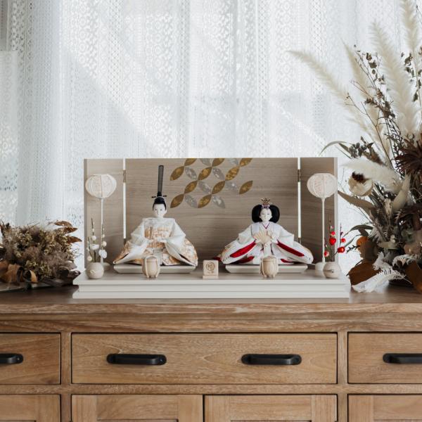 商品発送元：創業慶応元年-雛人形・五月人形の専門店-人形の岩崎幅55×奥行38×高さ28(cm)おもちゃ・ホビー・ゲーム【作家】田村芙紗彦【頭師】熊倉基安【規格】京十二番親王【仕様】藁胴、木手【装飾】人形、飾り台、花器、御花、前飾り【寸法】...