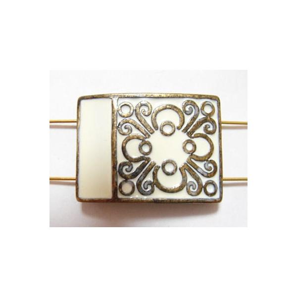 商品発送元：ビーズパーツJupiterジュエリー・アクセサリー、ジュエリー・アクセサリー20×27mm枠色　真鍮古美ホール　4個裏面