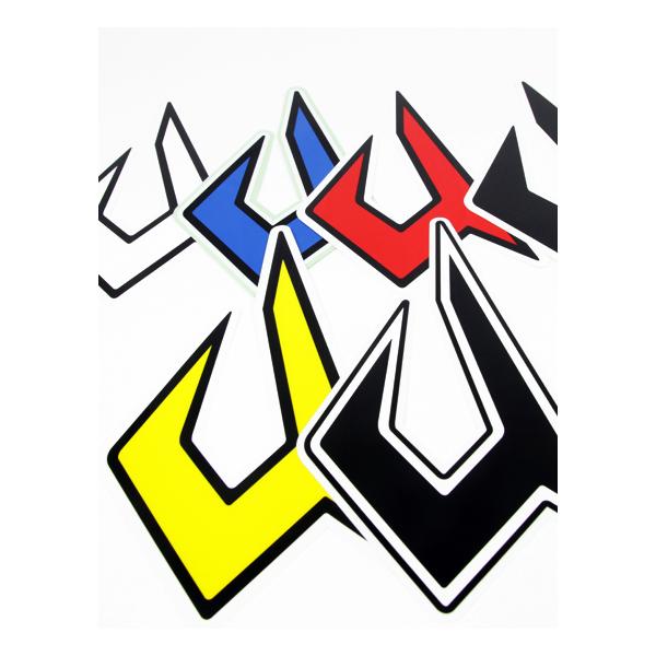 商品発送元：ジャスティスサーフボードオフィシャルショップスポーツ・アウトドア・旅行アイテム説明定番!!! ジャスティスサーフボードに入るディケールロゴの原寸大ステッカーです。ロゴに合わせてカットしてありますので、そのまま貼ることが出来ます。...