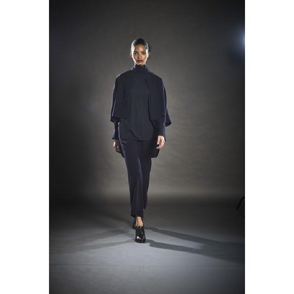 商品発送元：KAMISHIMA CHINAMI (カミシマチナミ) 公式通販サイトファッション・ブランド【KAMISHIMA　CHINAMI　ブラックフォーマルのソフトダブルジョーゼット　スリムXラインパンツ】ウエストにゴムベルトと調節紐を...