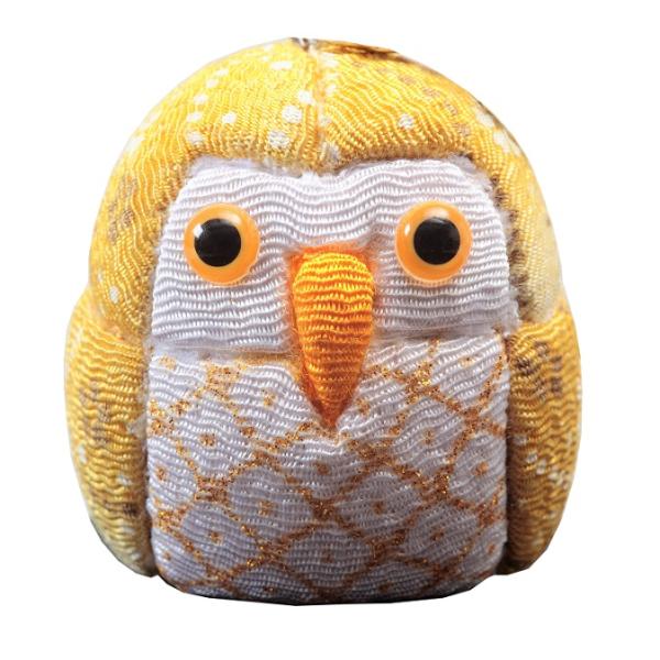 商品発送元：【公式】 人形の久月オンラインストアおもちゃ・ホビー・ゲーム、手芸・クラフト、クラフト小さなふくろうの木目込み人形です。木の粉を固めて作ったボディに、布を木目込んで作ります。木目込み完成後、付属のストラップをつけて持ち歩くことが...