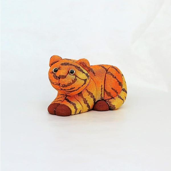 商品発送元：【公式】 人形の久月オンラインストア木目込み手作りキットその他木目込み人形の小さな干支、寅（とら）です。木の粉を固めて作ったボディに、布を木目込んで作ります。お得な十二支セットもございます。布地を変えてアレンジしたい方には、別売...