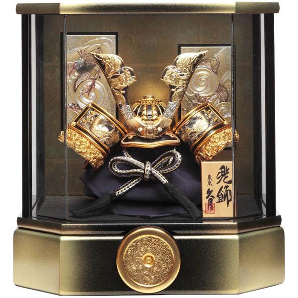 商品発送元：【公式】 人形の久月オンラインストア兜ケース飾りキッズ・ベビー・マタニティ、キッズ、おもちゃ、人形（日本人形・フランス人形）スタイリッシュな雰囲気の金ぼかしのケースに、煌びやかな兜が見事に映えます。鍬形や吹き返し、ケース背景に至...