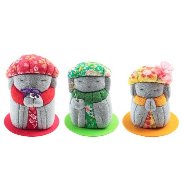 商品発送元：【公式】 人形の久月オンラインストア木目込み手作りキットおもちゃ・ホビー・ゲーム、手芸・クラフト、クラフトお地蔵さんの木目込人形です。木の粉を固めて作ったボディに、布を木目込んで作ります。※ご自身でお作りいただく材料キットです。...