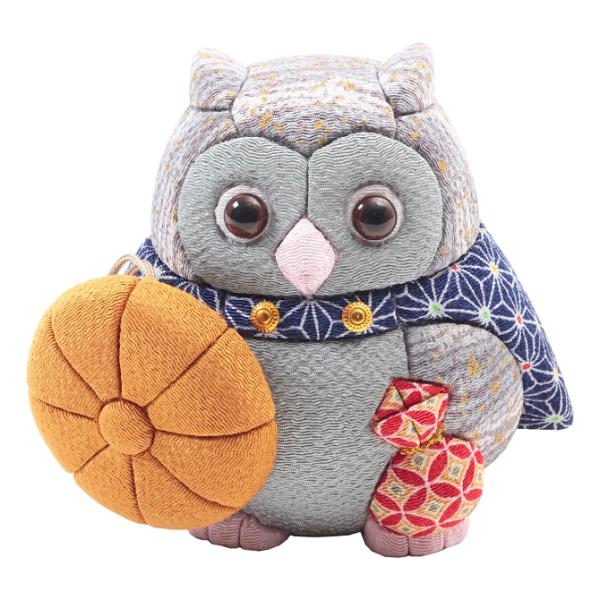 商品発送元：【公式】 人形の久月オンラインストア木目込み手作りキットおもちゃ・ホビー・ゲーム、手芸・クラフト、クラフト江戸時代スタイルで旅をする、ふくろうの木目込み人形です。木の粉を固めて作ったボディに、布を木目込んで作ります。※ご自身でお...