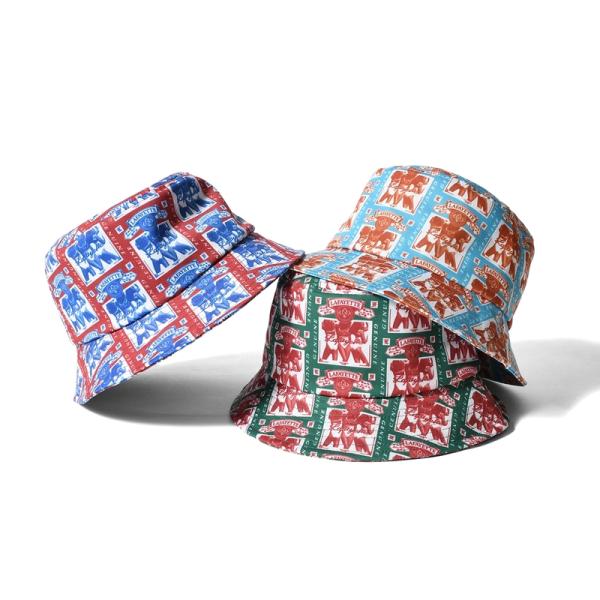 商品発送元：Lafayette｜ラファイエット公式通販サイトファッション・ブランド某ビールメーカーの広告をモチーフにしたグラフィックバケットハットアメリカを代表するビールのメーカーの広告をサンプリングしたグラフィックが目を惹くバケットハット...