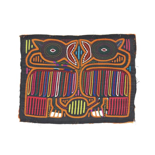 商品発送元：tesoroファッション・ブランド、カジュアル【商品説明】モラはパナマのサンブラス諸島に暮らすクナ族の女性たちが作っている民族衣装の女性用ブラウスの飾り布です。色の違う布を重ねて縫い、切込みを入れて鮮やかな色のラインを出し、模様...