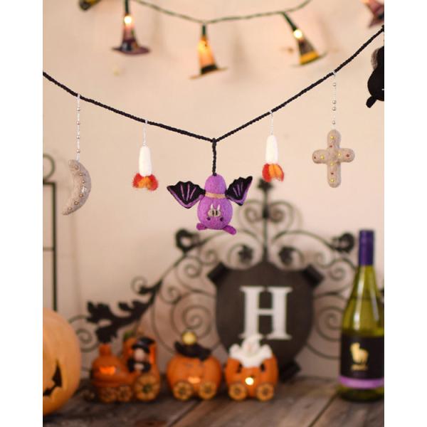 商品発送元：tesoroSALEファッション・ブランド、レディース・婦人服サイズ：長さ65cm原産国：ネパール素材：ちょっぴり怪しげでとってもかわいいガーランド。ウール、コウモリ、十字架、ロウソク、月・・・ちょっぴり怪しげでとっても可愛いフ...