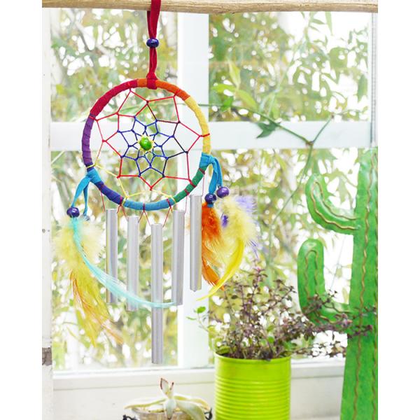 商品発送元：tesoroファッション・ブランド、レディース・婦人服サイズ：直径9cm×27cm原産国：インドネシアチャイムの音色が心地良いドリームキャッチャー金属性パイプが揺れてぶつかり合う事で綺麗な音色を奏でるミニサイズのドリームキャッチ...