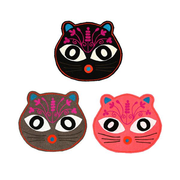 商品発送元：tesoroファッション・ブランド、レディース・婦人服《商品説明》商品サイズ：12×11.5cm生産地：インド内容量：２点セット素材：●ベース生地/毛55％、アクリル25％、ポリエステル20％●刺繍糸/アクリル100％※職人が一...