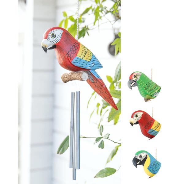 商品発送元：tesoroファッション・ブランド、レディース・婦人服《商品説明》 ・商品サイズ：W5×D6×TH45cm・生産地：フィリピン   カラフルなオウムトリオ♪ リアルなペイントが見ごたえのあるオウムチャイムです。3色揃えてにぎやか...