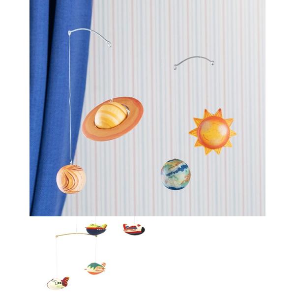 商品発送元：tesoroファッション・ブランド、レディース・婦人服《商品説明》 ・商品サイズ：TH40cm・生産地：フィリピン   愉快なモビールで楽しいお部屋に 星や乗り物の立体的なオブジェがついたモビールです。天井にぶら下げるとゆらゆら...