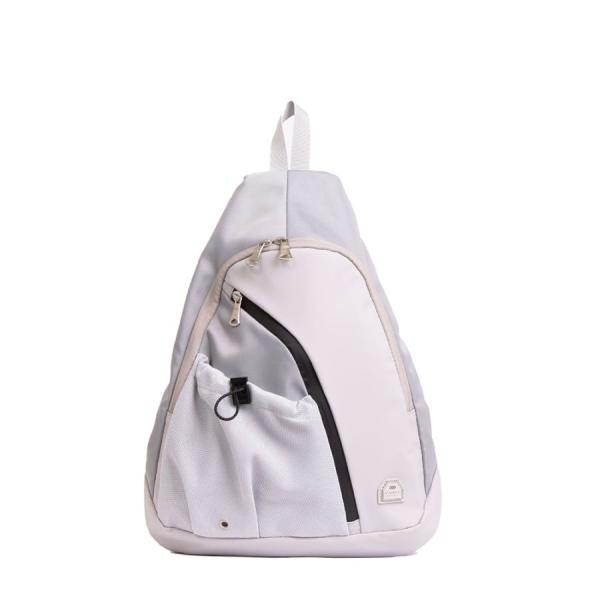 商品発送元：ロワード公式オンラインショップバッグ・靴・小物Materialポリエステルツイル（撥水加工）/ポリウレタン（防水性）Size 幅31cm×高さ41cm×奥行(マチ)6.5cm 容量： 5 リットルWeight本体：約322gSp...