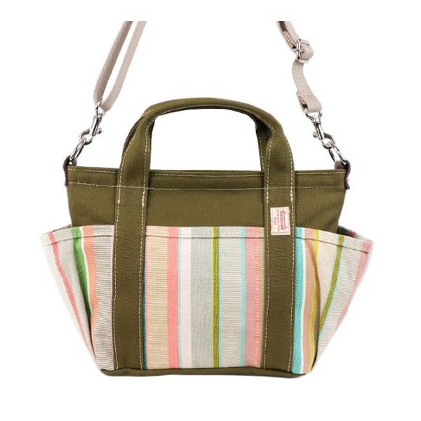 商品発送元：レ・トワール・デュ・ソレイユ公式オンラインショップバッグ・靴・小物、バッグ、婦人用バッグ、トートバッグ人気の4ポケットトートに、取り外し可能なショルダーテープを付けた2WAY仕様のバッグです。また、口元がファスナー開きなので、中...