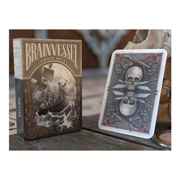 商品発送元：トランプマジック 人気手品用品通販-マジック3-おもちゃ・ホビー・ゲーム商品内容：パイレーツデック1組【フルカラーのパイレーツデック（海賊デック）の登場です！】