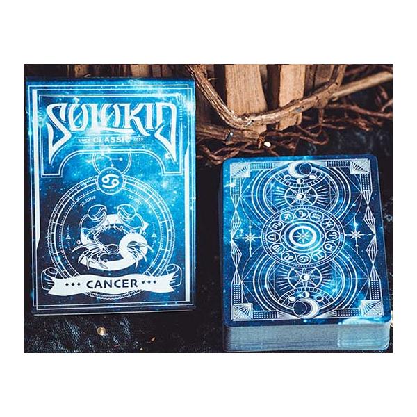 商品発送元：トランプマジック 人気手品用品通販-マジック3-おもちゃ・ホビー・ゲーム商品内容：キャンサーデック1組【12星座をテーマに1500個限定で生産された新しいデザインデックです。こちらは、かに座（6/22〜7/22）デックです。】