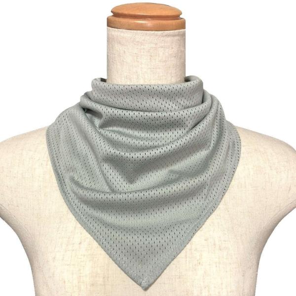 商品発送元：Malliah 【マリア】ヘルス・ダイエット、健康用品、健康アクセサリー☆気管切開や永久気管孔・甲状腺の摘出後の首をカバー♪☆首の術後の保護に☆永久気管孔の保護に☆手術後の傷隠しに☆簡単着脱出来る面テープ♪ご注意●手術後は傷口を...