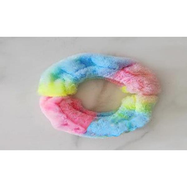 商品発送元：フィギュアスケート用品通販店マリーナアイススポーツ・アウトドア・旅行、ウインタースポーツ、その他●もこもこのフェイクファーのブレードカバーです。●1つで両足分です。●プレゼントにもどうぞ！！●サイズフリー（２６ｃｍの）スケート靴...