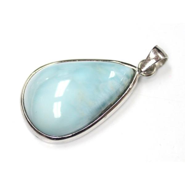 商品発送元：激安天然石卸専門の仕入パワーストーン（株）島田商事ジュエリー・アクセサリー、ジュエリー・アクセサリーまるで南国の海のような美しい色合いの、ドミニカ産ラリマーを使用したシルバー製ペンダントトップ。ボリュームあるラリマーと、しっかり...