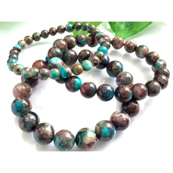 商品発送元：激安天然石卸専門の仕入パワーストーン（株）島田商事ジュエリー・アクセサリー、ジュエリー・アクセサリー華やかな色合いのクリソコーラのブレスレットです。アズライト、マラカイトなどが混ざり合い、大地をを思わせる色彩が非常に美しいパワー...