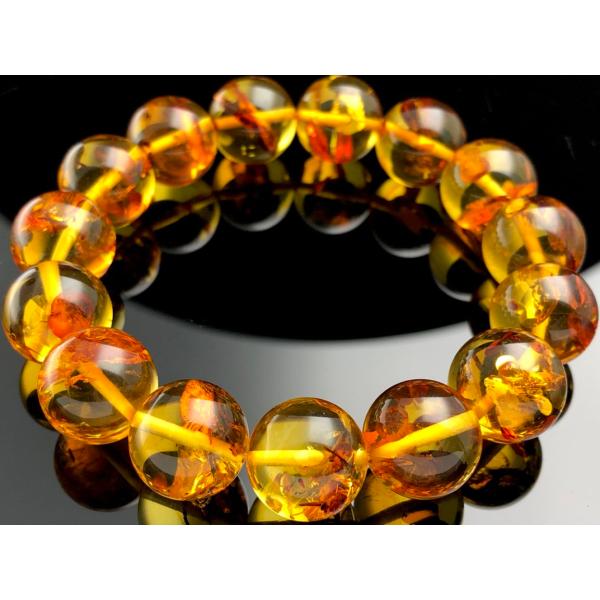 商品発送元：激安天然石卸専門の仕入パワーストーン（株）島田商事ジュエリー・アクセサリー天然植物の樹液が化石化した琥珀。その美しい色合いでや古代からの神秘性で多くのファンを魅了しています。素材：アンバー（amber/琥珀・こはく/蝋琥珀）/天...