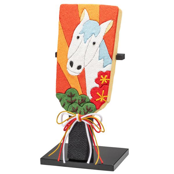 商品発送元：真多呂人形高さ21cm×幅9cm×奥行7cmキッズ・ベビー・マタニティ縁起の良い干支羽子板の木目込み人形キット。差し込む暁の光が、松と梅の花の間から顔を出す白馬を照らします。年の初めに白馬を見ると一年の邪気が祓われ無病息災になる...