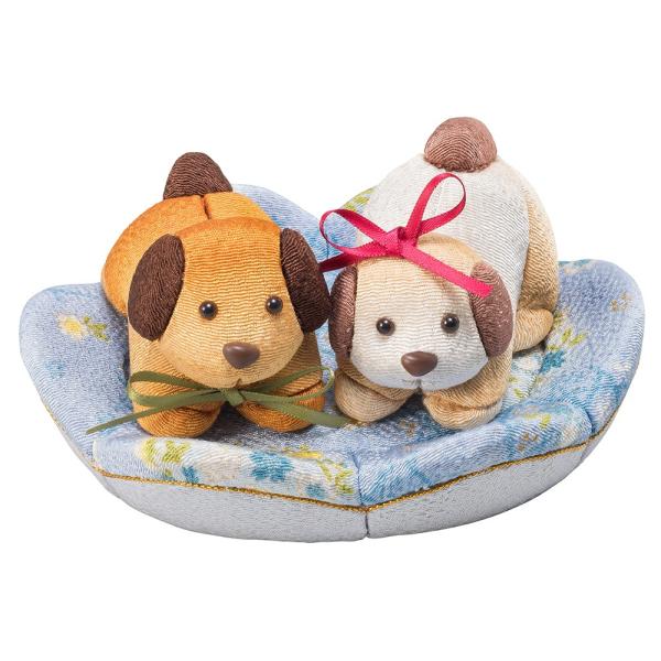 商品発送元：真多呂人形人形高さ7cmキッズ・ベビー・マタニティ仲良くお花の上で寄り添う、可愛らしい子犬のペアセット。木目込みの花型台座の上にいつも一緒。リボンでおめかししたなかよし子犬のわんペア。なかよし 詳細仕様サイズ人形高さ7cm学院か...
