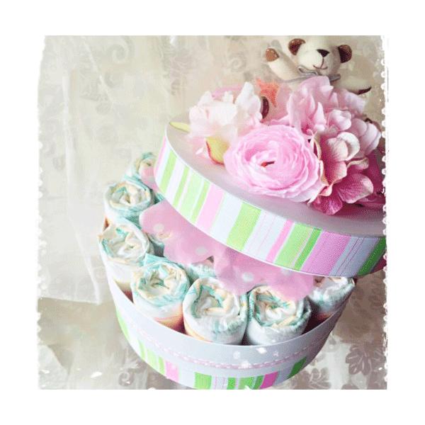 商品発送元：マイカシミヤダイパーケーキ（高さ約20cm x 幅約22cm）。紙オムツ入り。ミニベア（体長約12cm）。花材の在庫により、全く同じデザインが難しい場合もございます。 イメージに近い感じで1点ずつお作りします。生活・インテリア・...