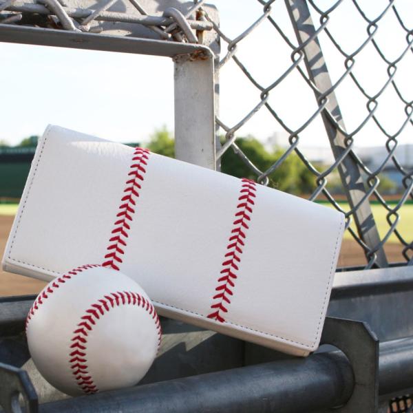 商品発送元：【Leather Goods】ナダヤ | 財布、バッグ、革小物バッグ・靴・小物 ナダヤスポーツシリーズの第2弾。2020年よりスタートした野球シリーズ。実際のボールの縫い目の間隔やグラブの紐処理などを製品に落とし込み、野球が好き...