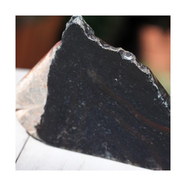 商品発送元：クリスタルマートサイズ：約105ｍｍｘ80ｍｍｘ45ｍｍ重さ：約320ｇ産地：ブラジルジュエリー・アクセサリー、ジュエリー・アクセサリー、ルース地球最古の天然石50年前、ブラジルからの様々な宝飾品を作った原石の一部が倉庫に残って...