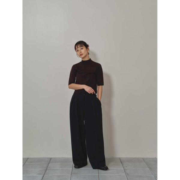 商品発送元：apricot online shop即日もしくは翌日出荷予定の商品です。定価9900円ファッション・ブランドコットンウールの糸を使用して編まれたハイゲージニット。目面のきれいな編地で、柔らかな肌触りと着心地の良さが魅力。首の詰...