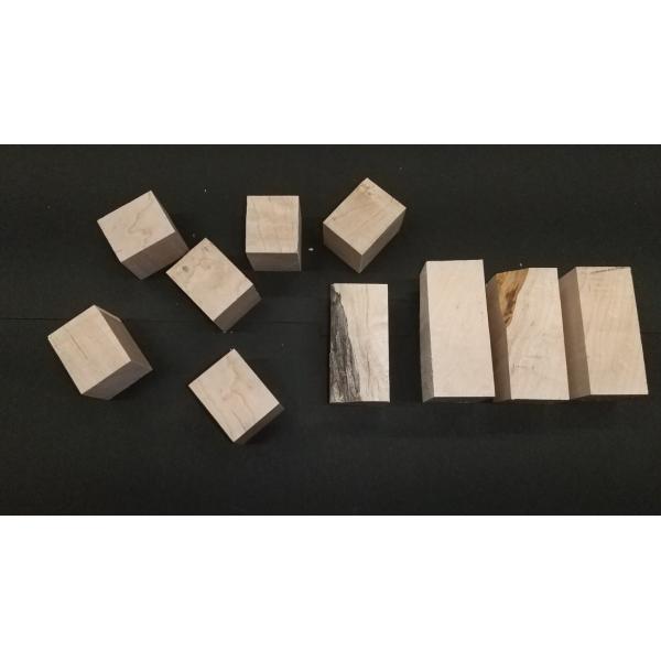 商品発送元：尾山製材株式会社生活・インテリア・文具楓杢※4面プレナー仕上寸法　（　　　長さ　　　×　　　厚み　　×幅　　　） 木表＝8０〜１10ｍｍ×28〜３０mm　×30〜35mm ※小口割れを除いた長さです。※多少寸法違いがある場合があ...