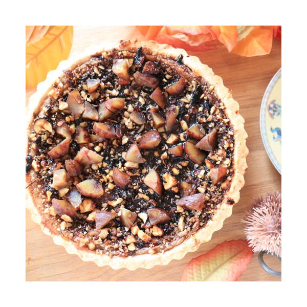 商品発送元：逸品 おとりよせ■1台約700ｇ（6号18ｃｍ）※販売価格にはクール便送料を含みますフード・菓子●カフェ・パンセ湘南「くりとキャラメルナッツのタルト」（6号18ｃｍ）●栗をたっぷりと使ったキャラメルナッツタルトです。上面には国産...