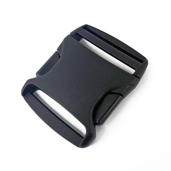 商品発送元：【公式】登山用品のオクトス オンラインショップスポーツ・アウトドア・旅行【対応テープ幅】50mm【素 材】ポリアセタール樹脂開閉を要する部分のベルト調節に最適です。サイドリリースタイプ、片側アジャスター（調整）タイプです。多くの...