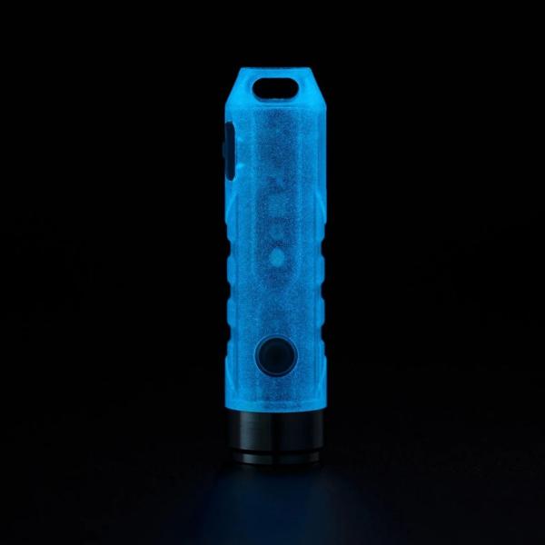 商品発送元：PLUGFLUXスポーツ・アウトドア・旅行、アウトドア、ライト■RovyVonで最も人気モデル【Aurora A7】は、わずか17.6gの軽量コンパクトなボディに、650ルーメンのLEDフラッシュライトやランタンライト、ブルー蓄...